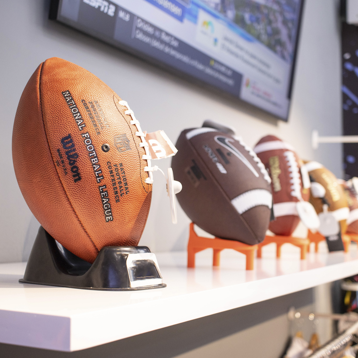 MáximoAvance.com on Twitter: "RT @RayoNegroSports: ¿Qué te hace falta para jugar football? En la ...