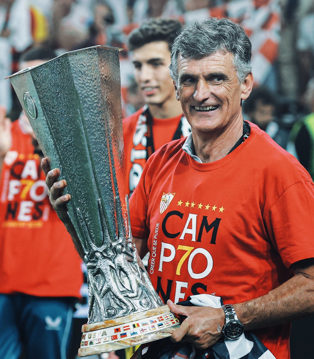 חולה על כדורגל | ממאמן אלמוני לקבלן תארים: הסיפור של חוסה לואיס מנדליבר