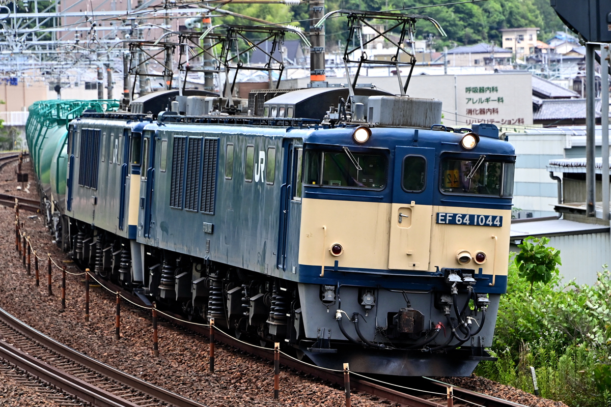 矢左衛門 on Twitter: "中央西線 8084レ EF64 1044号機・1039号機 国鉄色エンド揃い重連 タキ14両、 瑞浪を定刻通過しました。😀 ️"