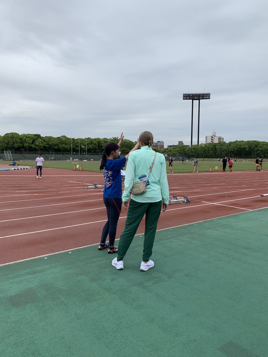 甲南大学 女子陸上競技部 on Twitter: "第107回日本陸上競技選手権大会・第39回U20日本陸上競技選手権大会、100mのウォーミングアップ中です🔥 #甲南大学 #甲南大学女子陸上競技部"