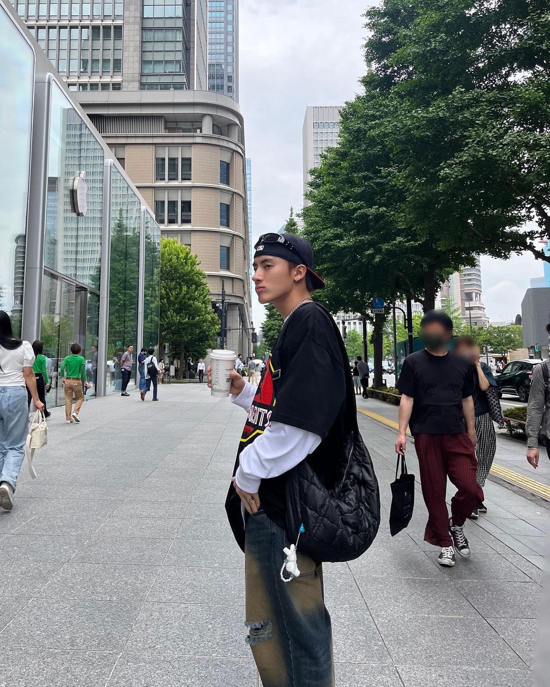 🖇📁 on Twitter: "[📸 060123] official_theboyz ig update! ERIC niigata ☑️😎🔥 #THEBOYZ #ERIC https ...