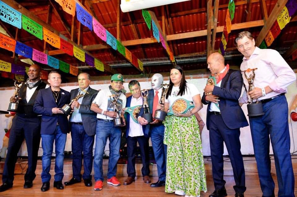 Revista Brújula ®️ on Twitter: "El CMB cumplió 60 años El Consejo Mundial de Boxeo se fundó en ...