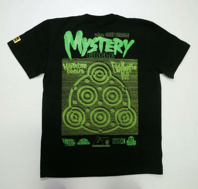 月刊ムー on Twitter: "RT @HARDCC: 🛸月刊ムー ミステリーサークル (クロップサークル・ブラック) 極秘写真を入手し、デザインへと落とし込んだ！ ブラックボディに映える ...