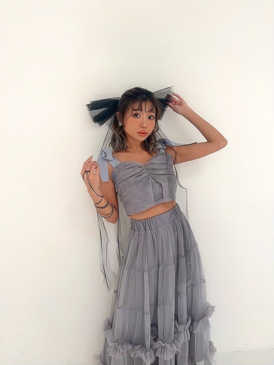 葉月 あや on Twitter: "6/8 ファッション誌「PECHE006」 とも・りな・あやで登場してます💘 きょうから予約販売開始したので GETしてください👼🏽💘 🍑https ...