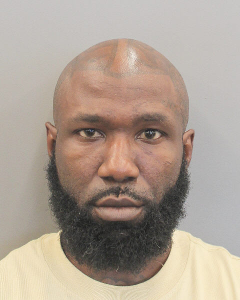 Houston Police On Twitter Arrested Darrell Bell 40 Is Charged With