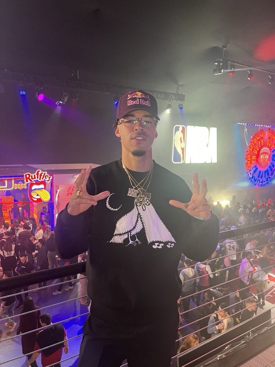 NBA Brasil on Twitter: "A FERA L7 tá NA CASA pra curtir o Jogo 1 entre Heat x Nuggets! #NBAHouse ...