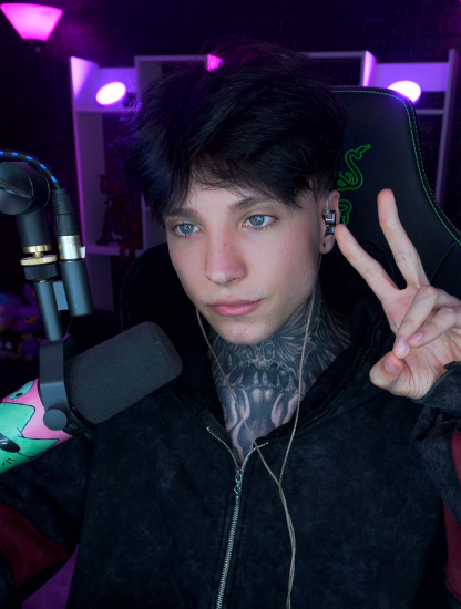 Cry on Twitter: "AAAA https://twitch.tv/xcry"