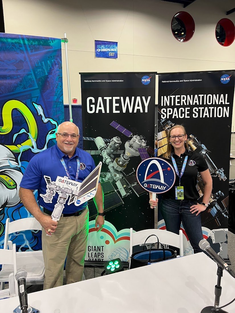 NASA's Gateway Program on Twitter: "Greetings from lunar orbit, comic fans! 🦸🚀🖖 At Comicpalooza ...