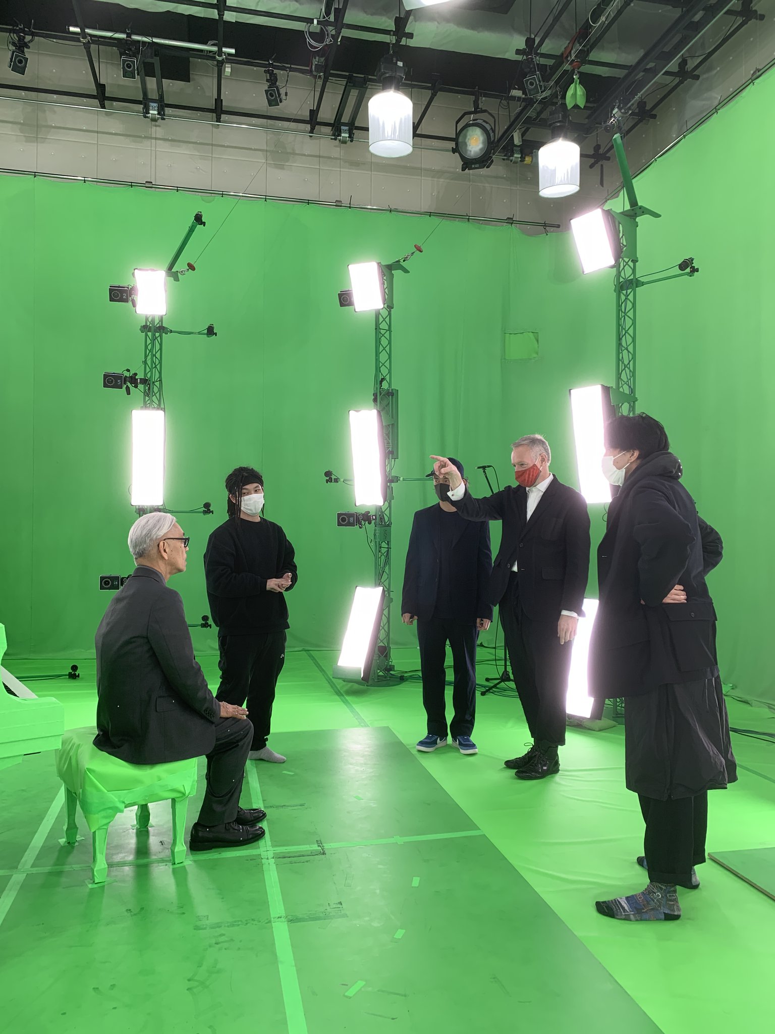 ryuichi sakamoto on Twitter: "Here's a look at the collaborative process behind KAGAMI. Ryuichi ...