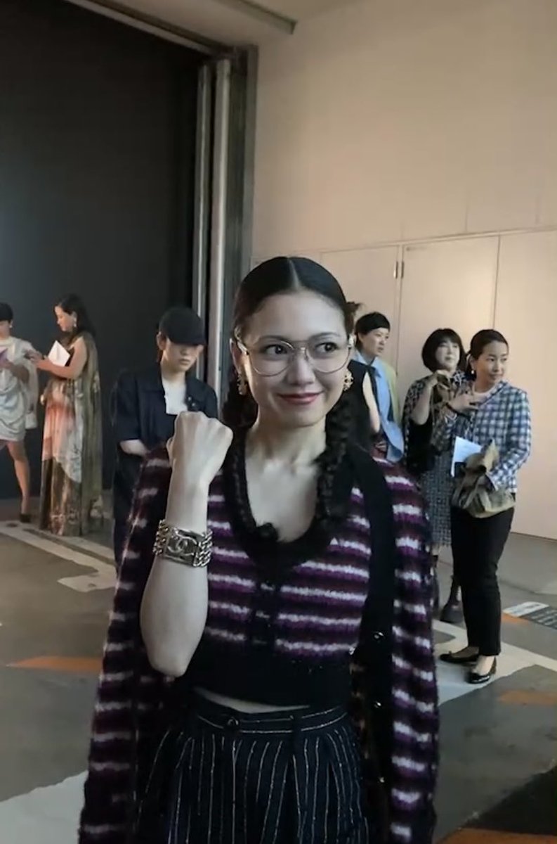 GINZA on Twitter: "CHANEL 2022/23メティエダールコレクションのショーが東京で開催。会場の様子を動画でお届け🫶 https://instagram.com ...