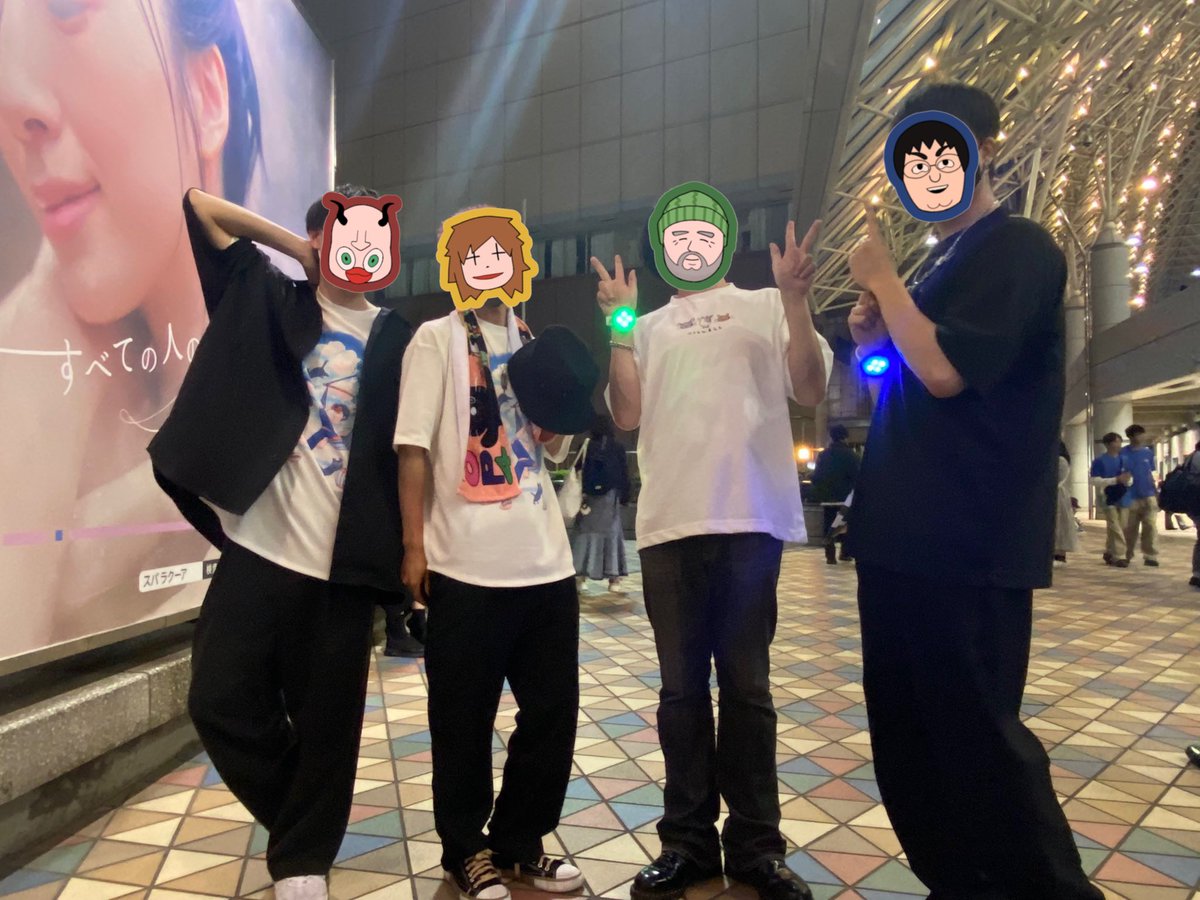 東目々@TOP4ドーム on Twitter: "昨日ドームで会ってくれた方にお渡ししたイラストと同じポーズで写真撮ってくださったそうです！！ 絵関連で今までで一番嬉しい瞬間です😭🫶 ...