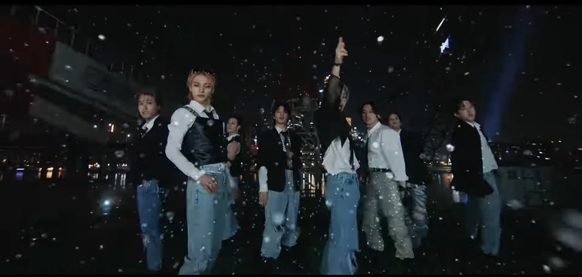 「now you see me rain scene」|🧭lornamoose🦌💘のイラスト