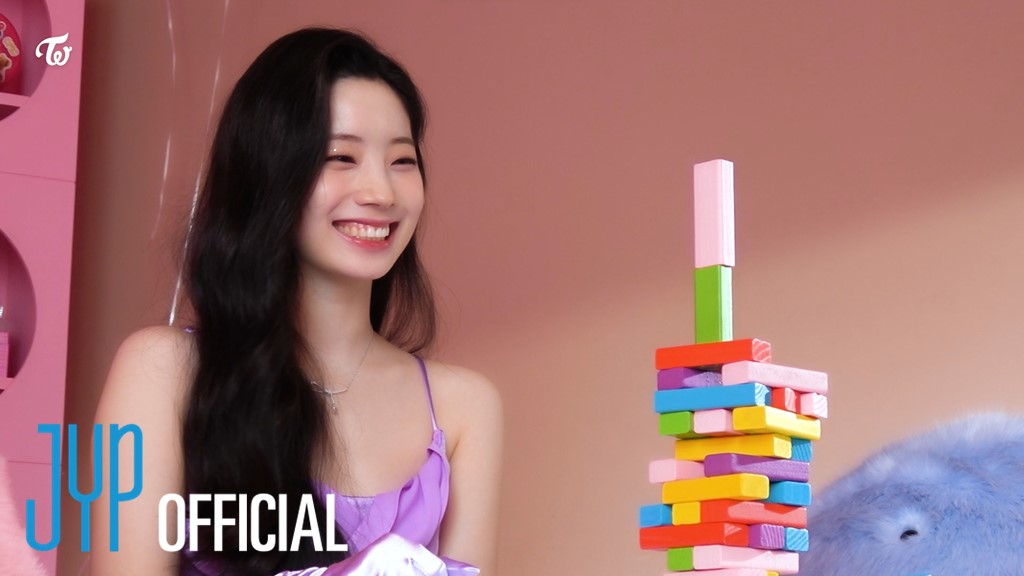 TWICE on Twitter: "DAHYUN "Good Mood" Melody Project Behind the Scenes YouTube: https://youtu.be ...