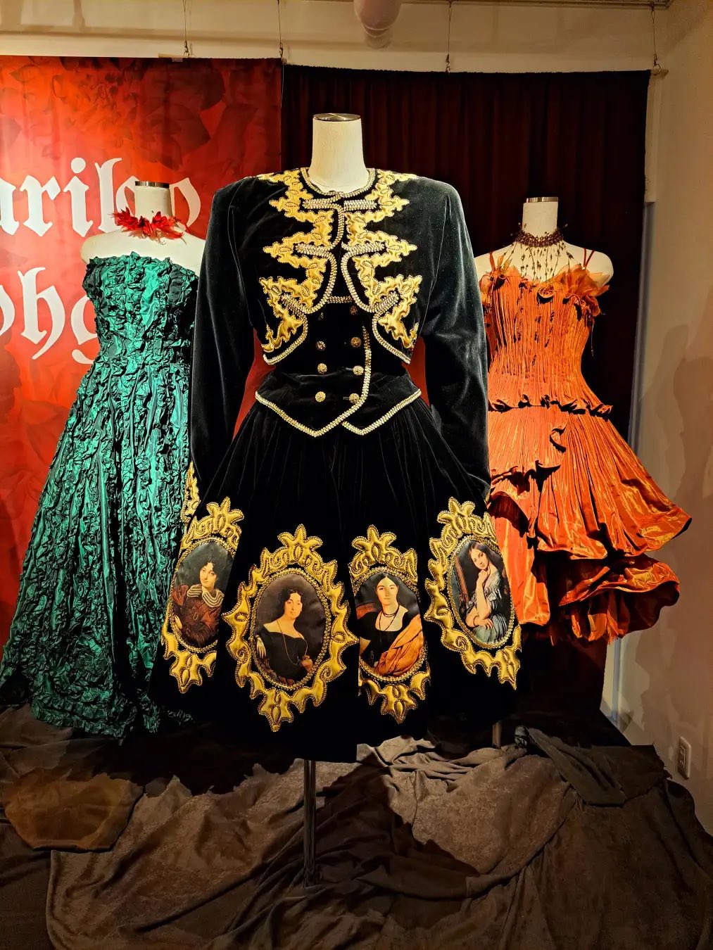 ゆり on Twitter: "東京目黒で6/1〜8/13、 I MISSED "THE SHOCK"の衣装が展示される。 発売から35年経った今でも、衣装展示が話題を集めるのは、明菜さんの ...