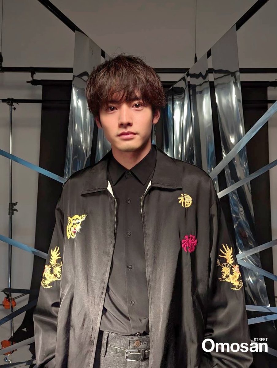 Omosan STREET 編集部通信 on Twitter: "／ 【初解禁】 6/10発行のVol.085 #OmosanSTREET に #赤楚衛二 さんが初登場 \ この夏話題作への ...