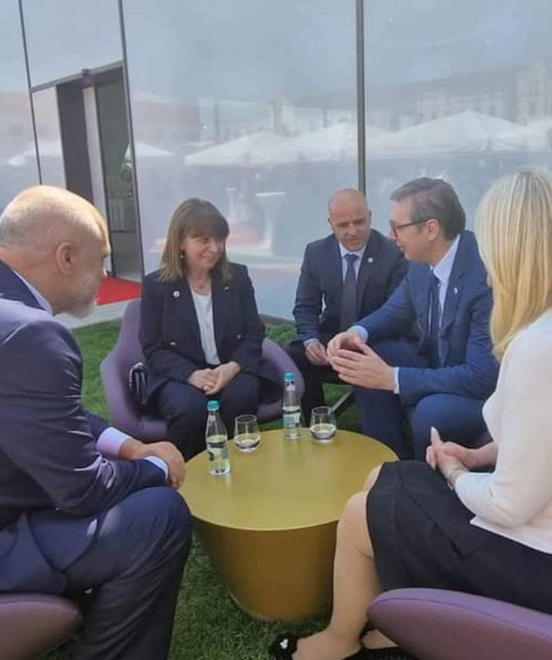 Раск🅰️жу🅱️ачот On Twitter Ова ли е тоа што го викаат средба на маргините 😂😂😂😂😂