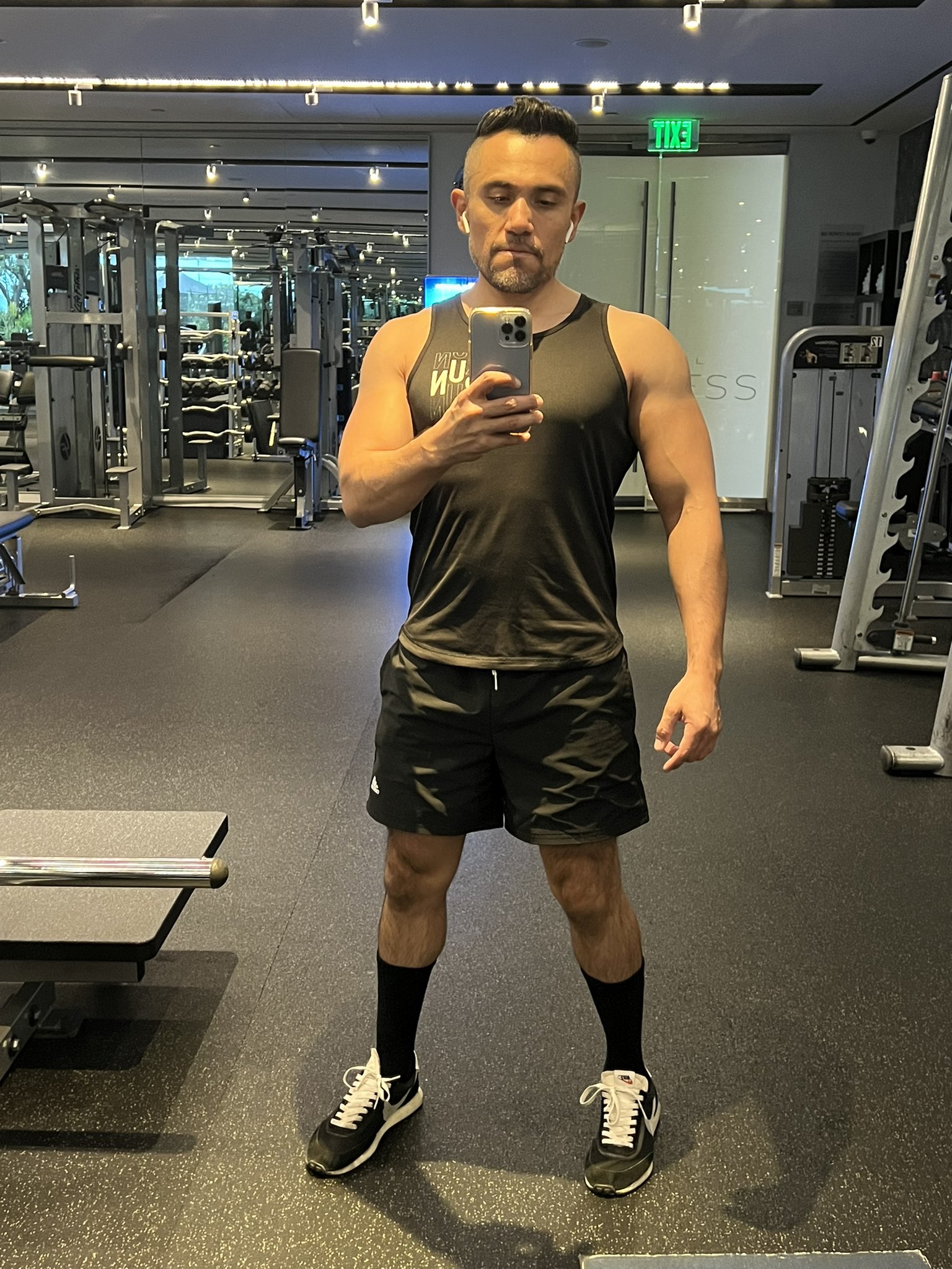 TW Pornstars - 1 pic. Eddie Pasketti. Twitter. lo cool que es llegar a ...