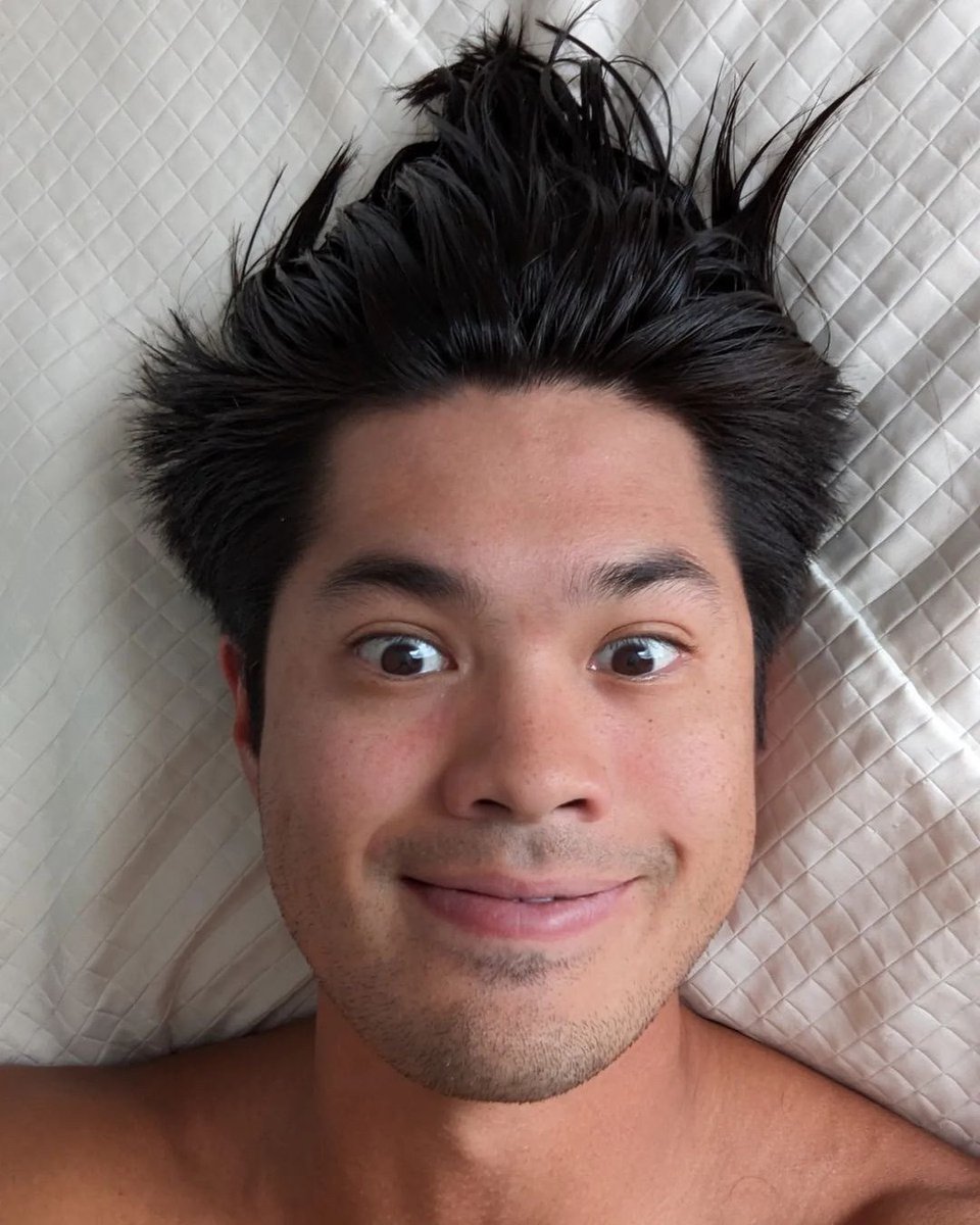 Fit Famous Males on Twitter: "Ross Butler 😍😍"