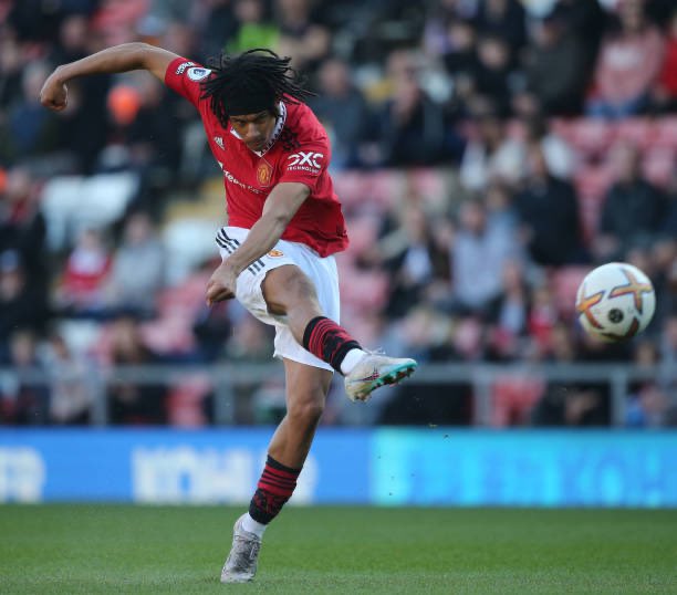 Joel A. Adejola on Twitter: "Maxi Oyedele (2004) - straight shooting leg - planted foot on toes ...