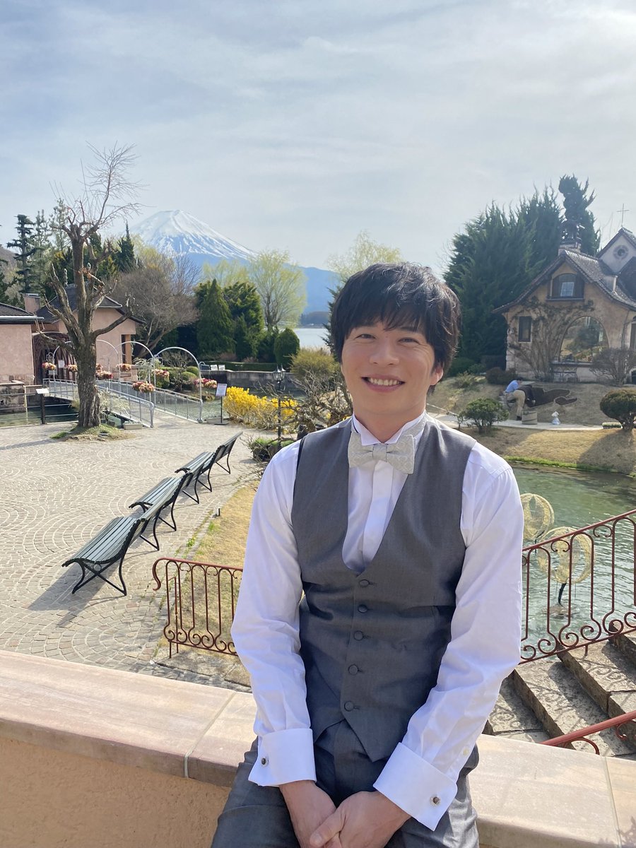 【公式】「unknown」4月18日スタート💜テレビ朝日火曜9時ドラマ On Twitter / Unknown 🎀蝶ネクタイとらちゃん🎀 結婚式の日の可愛い にこにことらちゃん💛