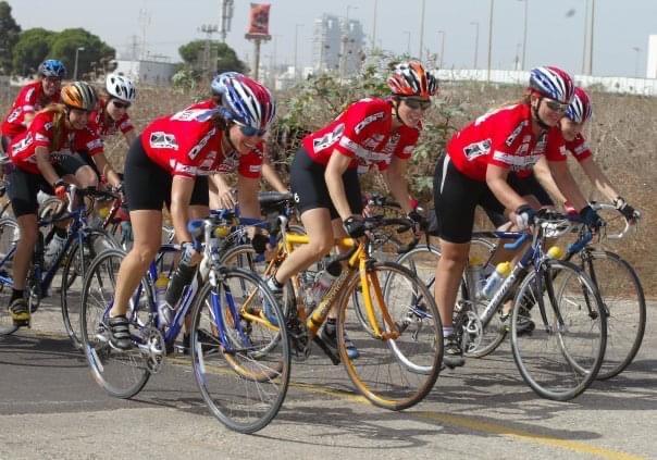 Hadas Adler's Threads – Thread Reader App