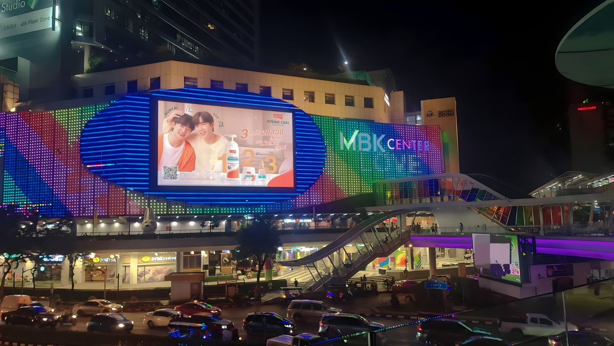 Lolane Official on Twitter: "ละมุนสู้แสงสีกันไปมากกกก #ซีนุนิว บน MBK เปลี่ยนเป็นเวอร์ชั่นจับหัว ...