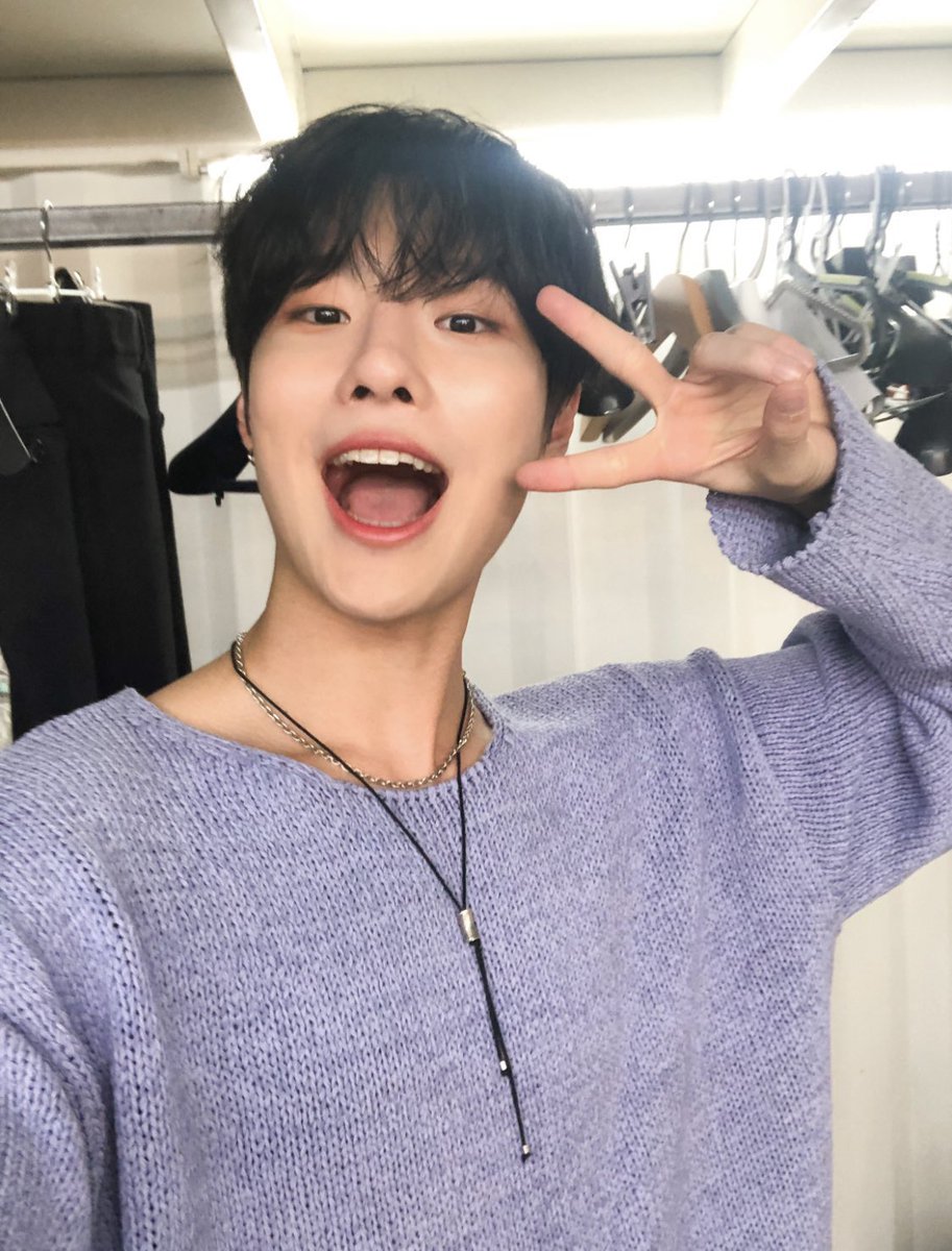 엘리 On Twitter 이렇게 순수해보이는애가 섹스라는걸 알까…