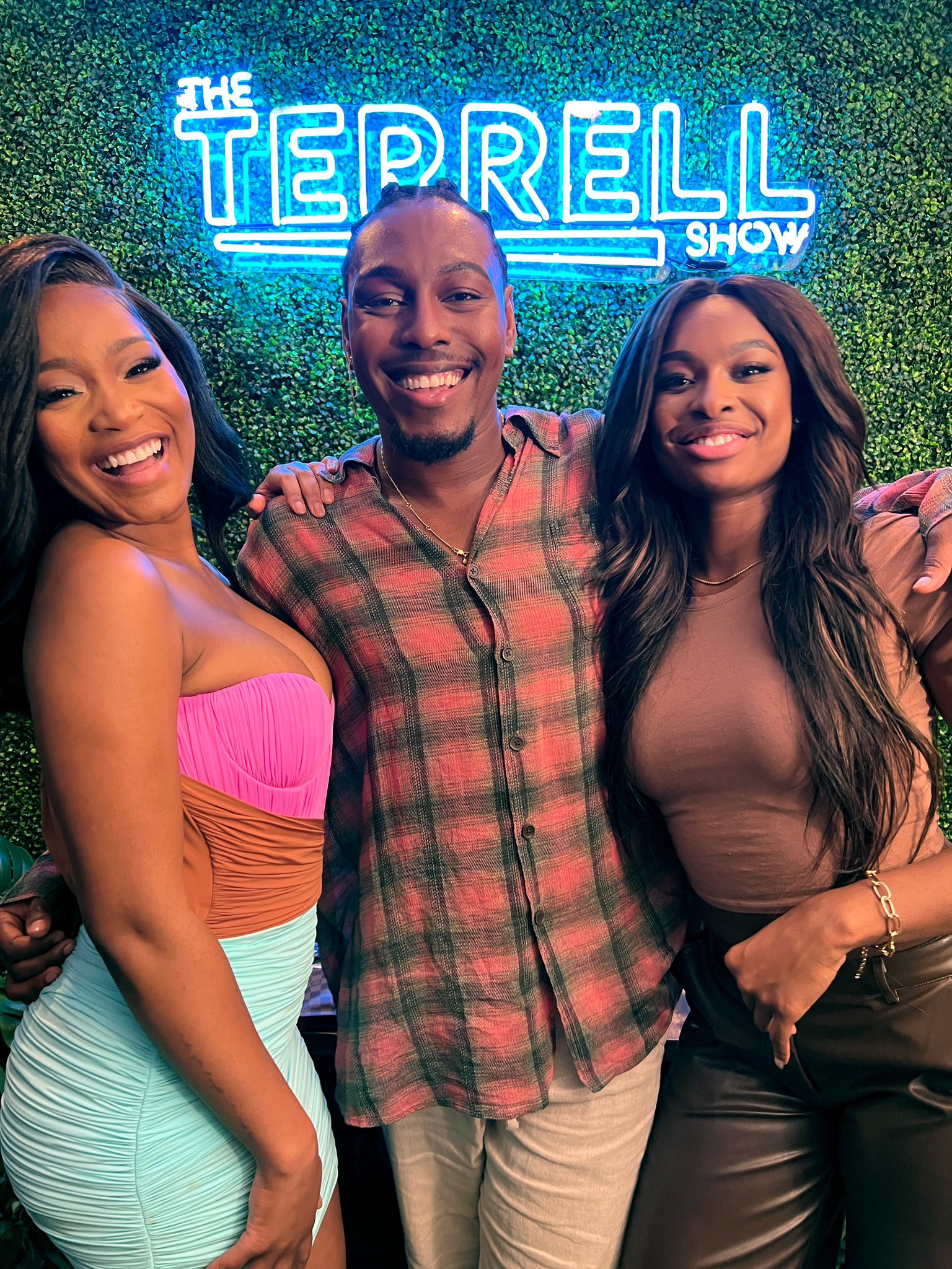 TERRELL on Twitter: "why can i hear this photo? 😂 https://t.co/G50sy6lbOV" / Twitter