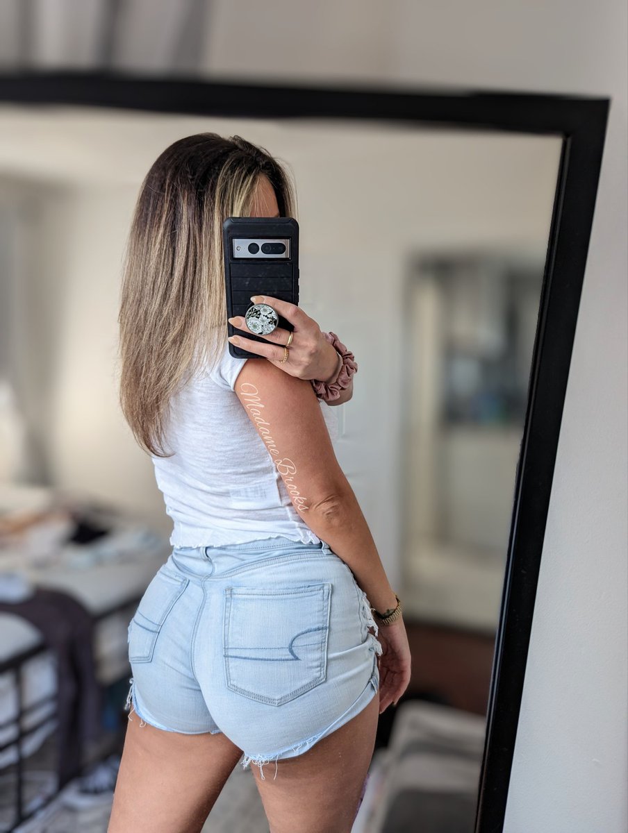 Nikki Brooks π On Twitter π« Im Really Considering Doing Face Sitting