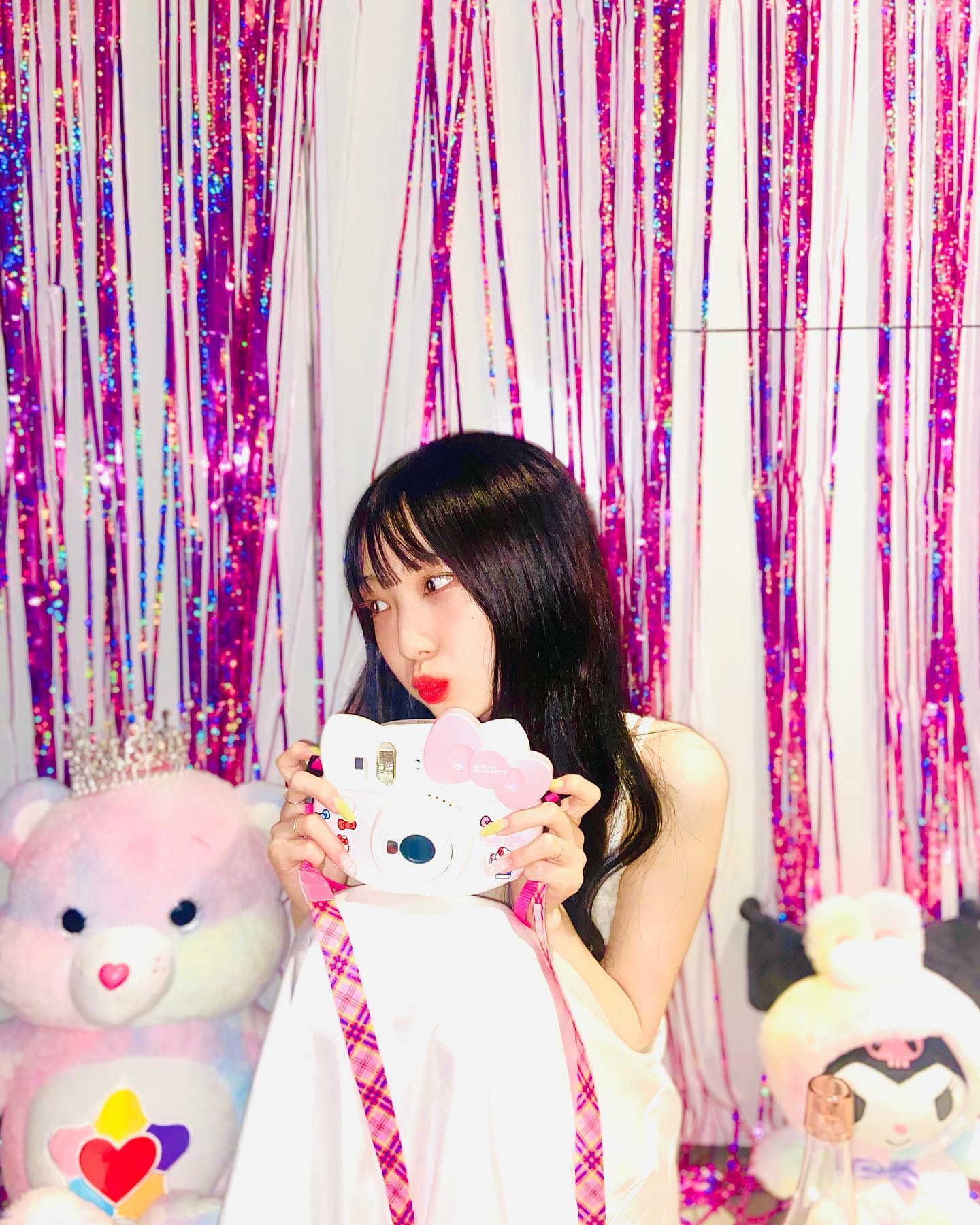 🌙 Orrery/nim on Twitter: "Yeojin Instagram post "🎀🩷🥂🍷🧸😈" https://t.co/iZCXaNrsDJ https://t.co ...