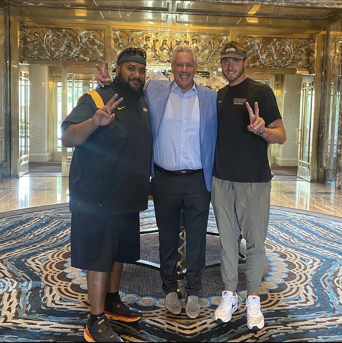 Cody Booth on Twitter: "Great seeing former VANDALS on the road during #CampSeason ⚫️🟡 HUGE ...