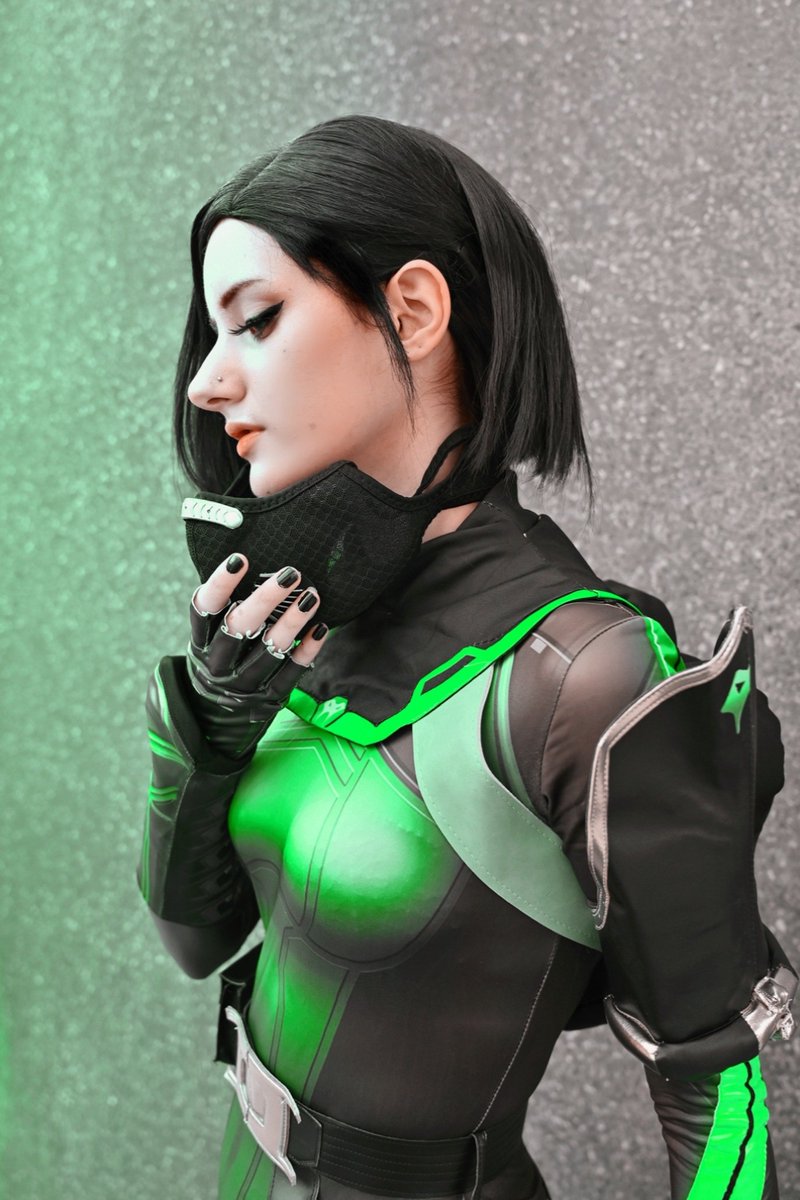 Konni π On Twitter Happy 3rd Birthday Playvalorant π©΅ Cosplay Killjoy Viper Neon Valorant
