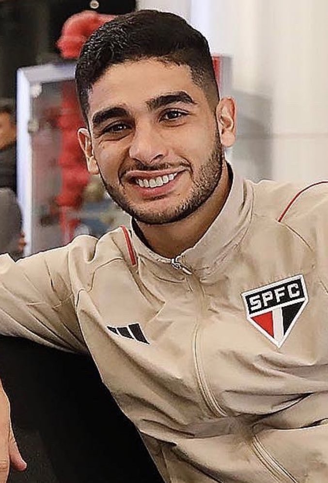 gui on Twitter: "O Bielsa chamou o CARBALLO mas não chamou o Gabriel Neves e o Michel Araujo."