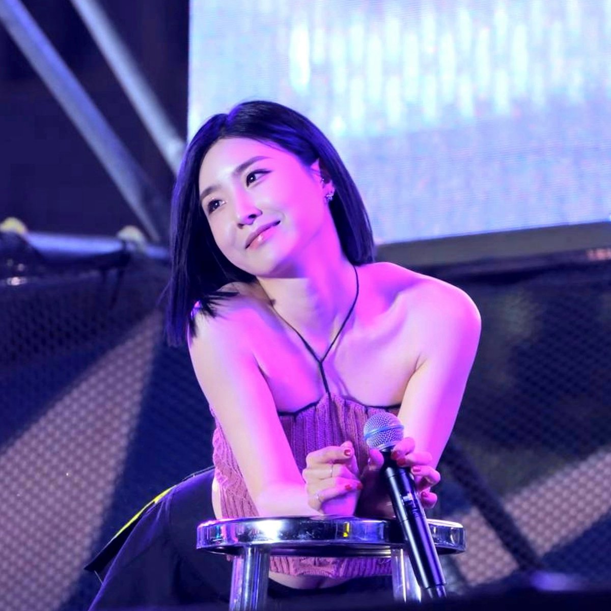 BBGIRLS🏖👸🎉 on Twitter: "BBGIRLS @u_nalee_ @ksu festival Sooooooooo hot!!! 🥰 ️ #BBGIRLS # ...