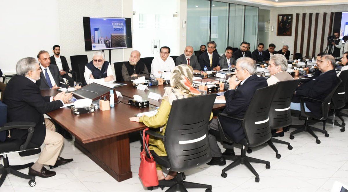 Ministry of Finance on Twitter: "Finance Minister Senator Mohammad Ishaq Dar met a delegation ...
