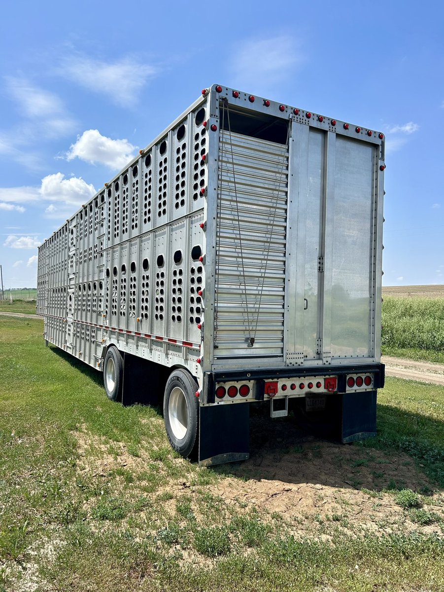 Cameron Korth on Twitter: "For sale- 2005 Wilson 53’ spread axle cattle pot. Brand new tires ...