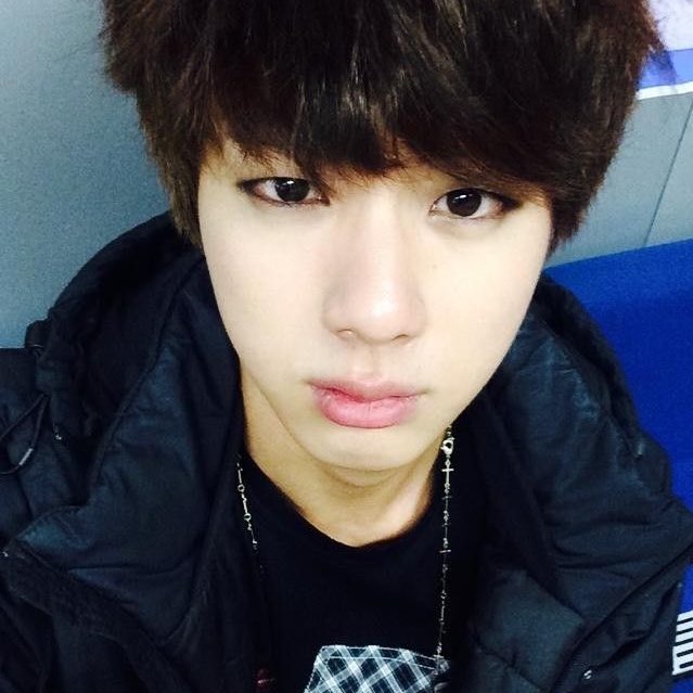 lalie៹ ama os taennie on Twitter: "10 anos o jin estreou oficialmente no bts, o worldwide ...