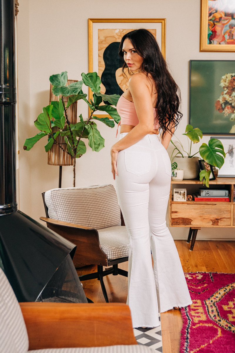 HeatheredEffect on Twitter: "🕺"