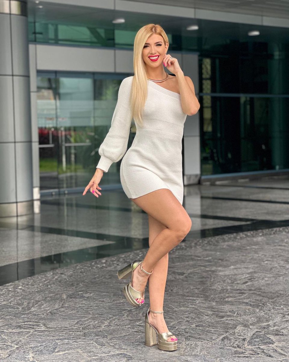 Sexys tv mx on Twitter: "RT @VictoriaGabino: Andreína Castro 🇻🇪"