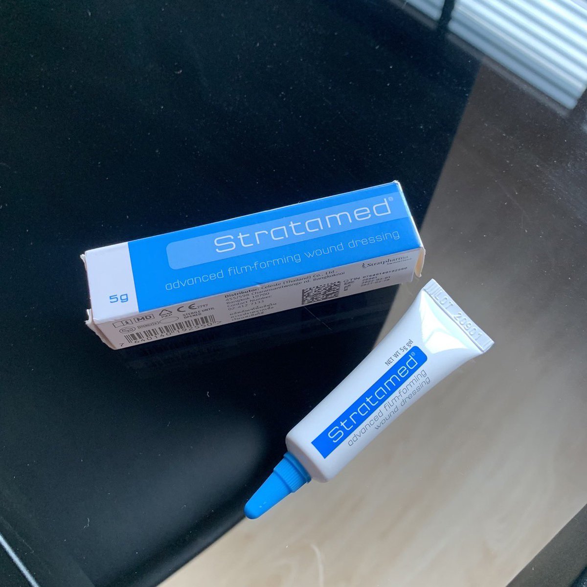 อีเปีย on Twitter: "Stratamed ซิลิโคนเจลทาแผล ใช้ทาแผลสด เค้าจะเป็นฟิล์มบางๆ เคลือบแผลช่วยให้แผล ...