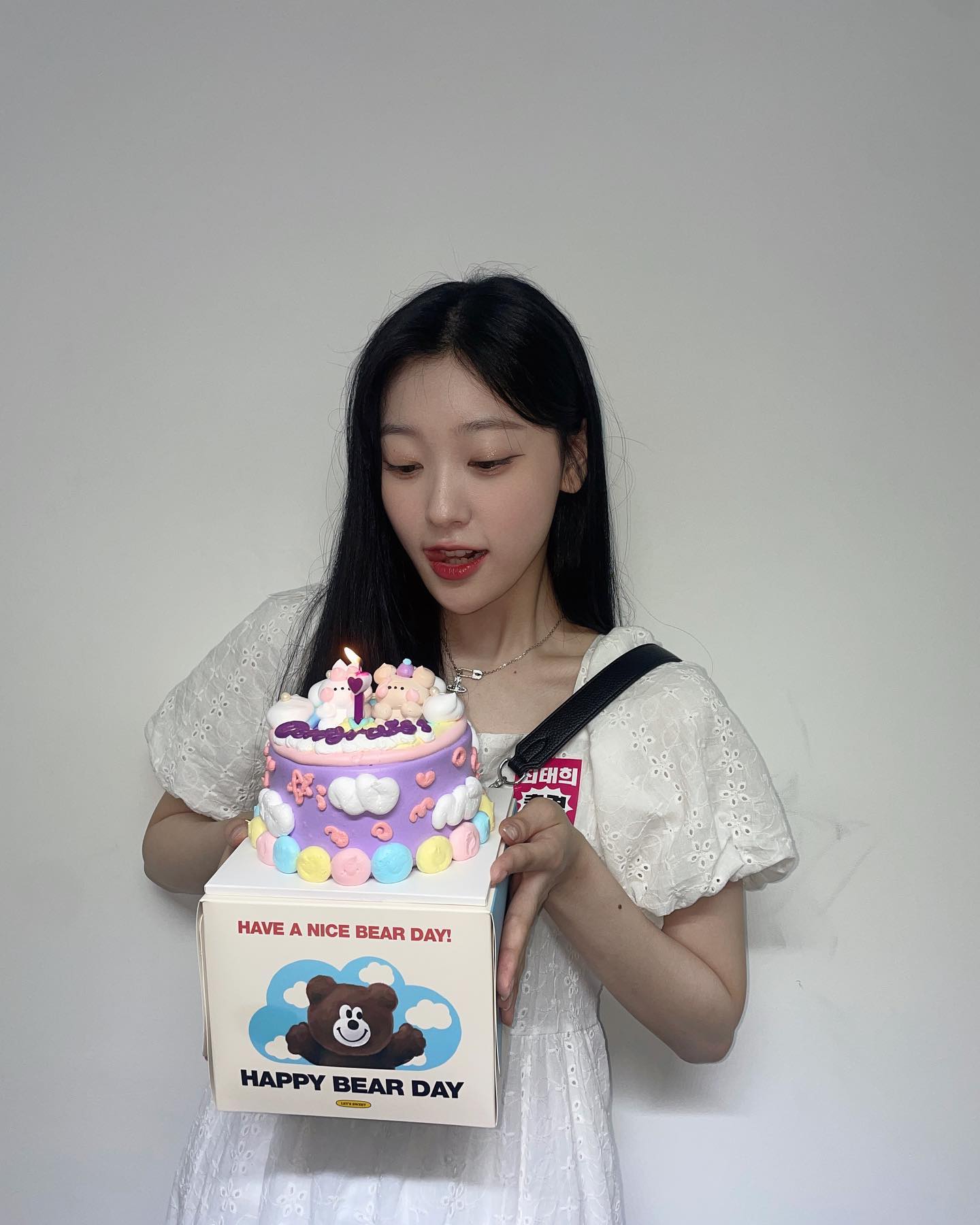 🌙 Orrery/nim on Twitter: "Yeojin Instagram post "🎀🩷🥂🍷🧸😈" https://t.co/iZCXaNrsDJ https://t.co ...