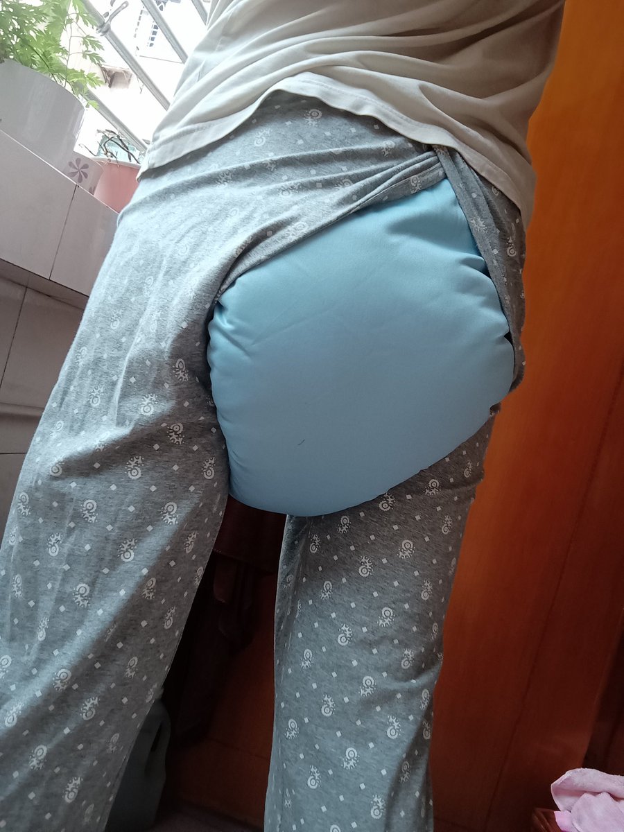 Kk On Twitter 尿布是不是超大的说 尿布 尿布兜 Abdl 开裆裤