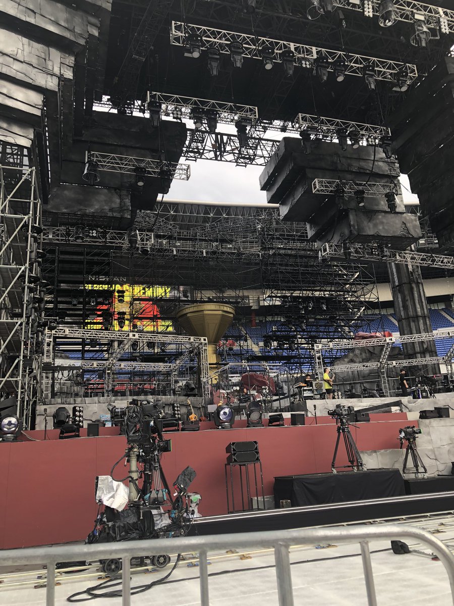 ゆか🌖 on Twitter: "さ、最前列だ、と、、、？！ 鳥肌ヤバイんだけど！！😭😭😭 #KingGnu #日産スタジアム #KingGnuスタジアムツアー ...
