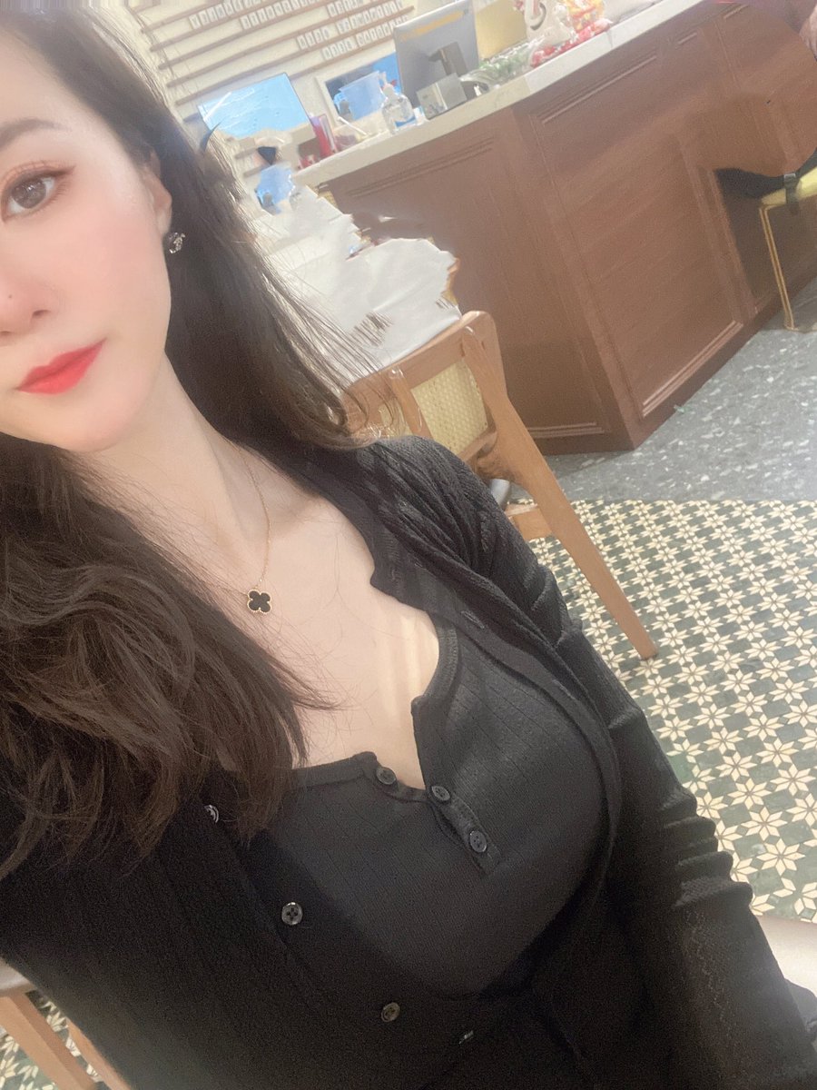 缇娜美Tinami🧡（操粉女菩萨） on Twitter: "RT @TianmoLiangfeng: 到了这个年纪，在我心中，陪伴与懂得，比爱情更重要。 #陪伴是最长情的告白"