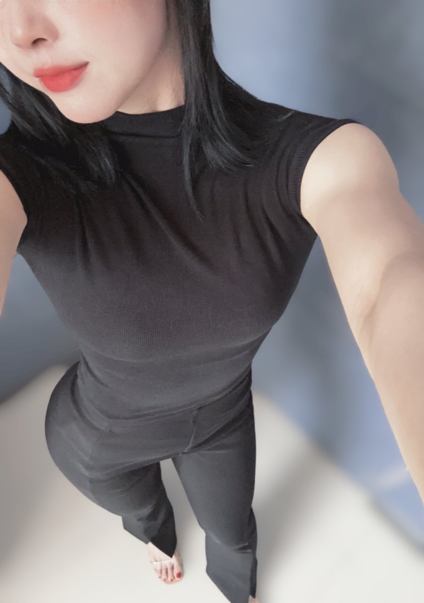 缇娜美Tinami🧡（操粉女菩萨） on Twitter: "RT @TianmoLiangfeng: 到了这个年纪，在我心中，陪伴与懂得，比爱情更重要。 #陪伴是最长情的告白"