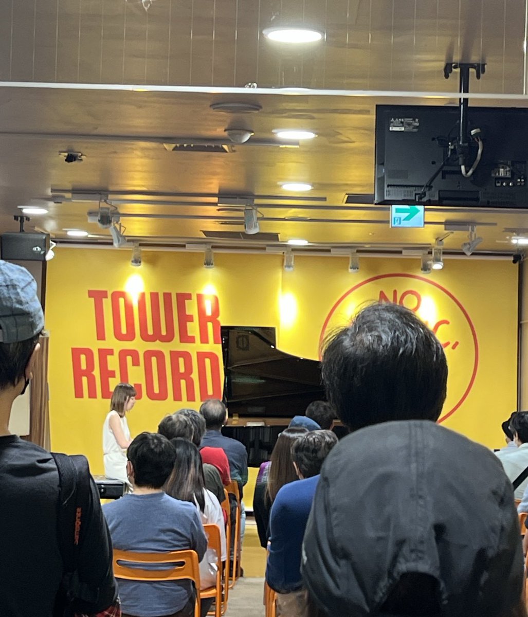 Rina On Twitter タワーレコード渋谷・コンサートへお越しくださった沢山の皆様、スタッフの皆様、ありがとうございました🙏 お子様を連れてご家族でいらして下さってる方々なども見え