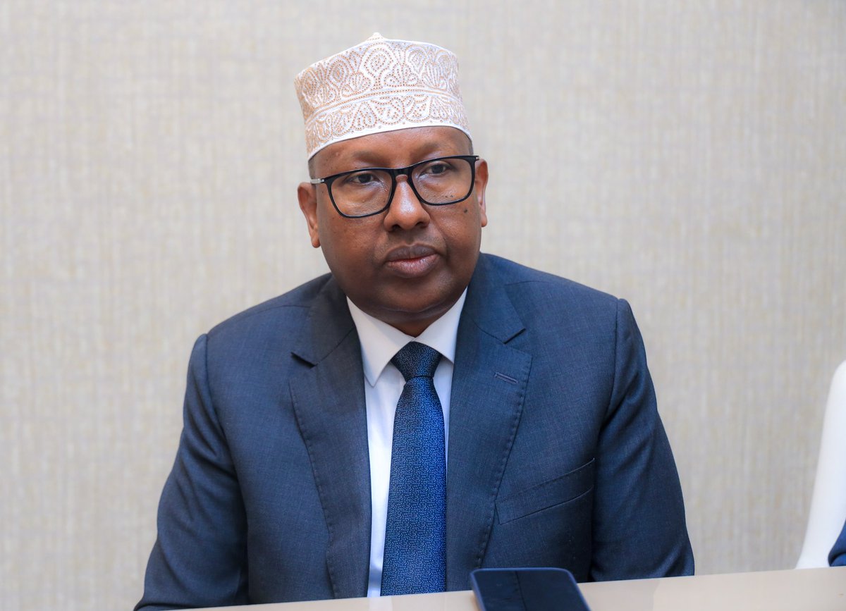 Ministry of Interior, Federal Affairs & Rec on Twitter: "H.E @AhmedMoFiqi met with the OIC-UNSOM ...