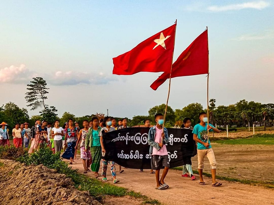 Khit Thit Media On Twitter လက်ပံတောင်းတောင်ဒေသ ပြည်သူများက စစ်အာဏာရှင် တော်လှန်ရေး ချီတက