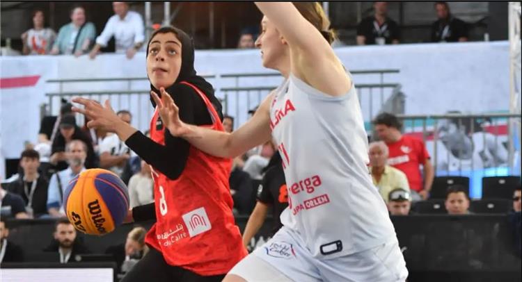 Btolat.com on Twitter: "صحيفة إسبانية: كليوباترا مصر تنثر سحرها بالحجاب في كأس العالم لكرة السلة ...