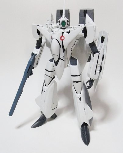 「VF-11ってかっこいいよね 基本アニメでは雑魚キャラ状態でイサムや金龍等の特別」|にーやんのイラスト